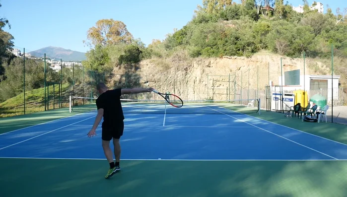 Wilson H22 Pro Stock Racquet Review: A Deep Dive into a Pro's Favorite