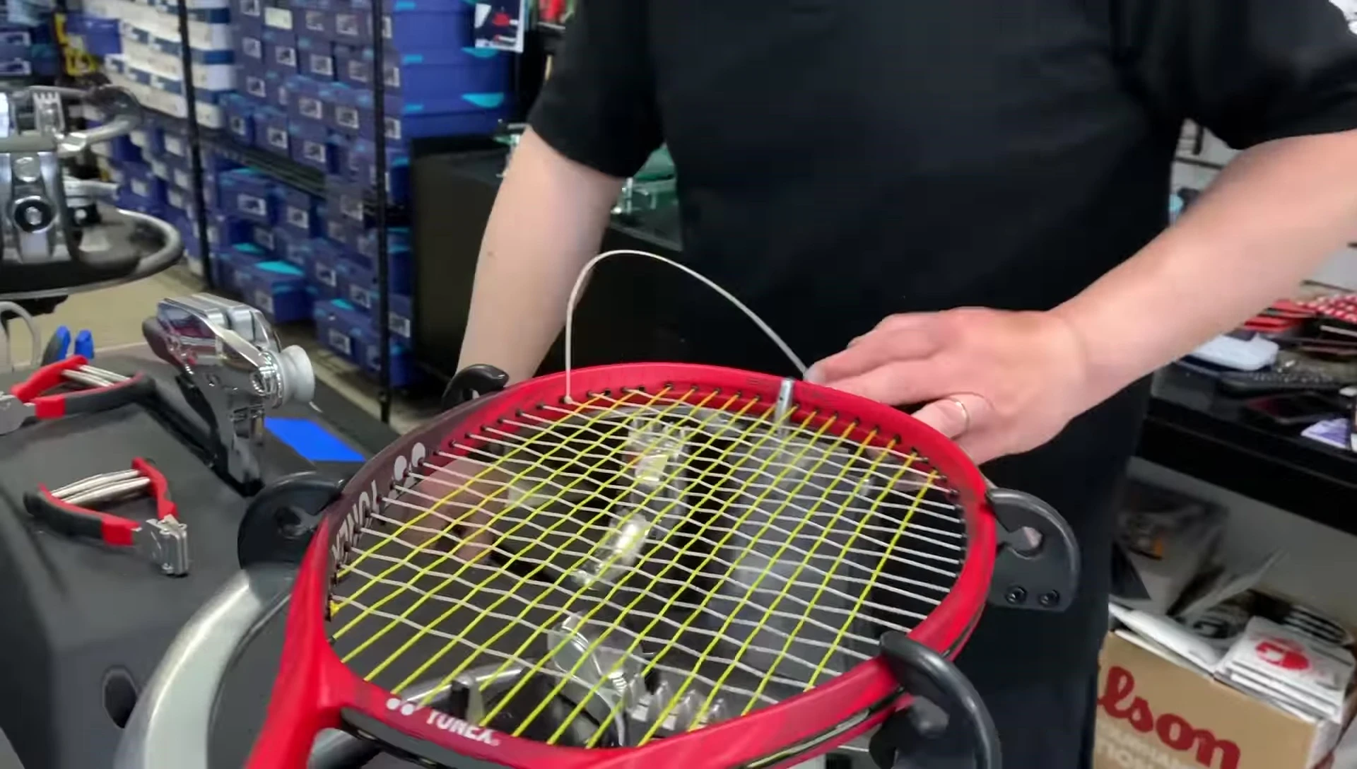 Yonex Stringing Technique: Achieve Pro-Level Accuracy